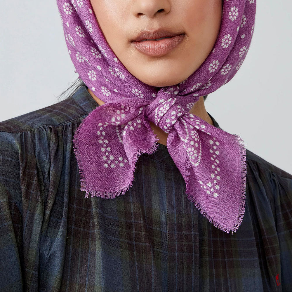 Moismont - Olaf Scarf N°676 - Azalea – Merci Paris