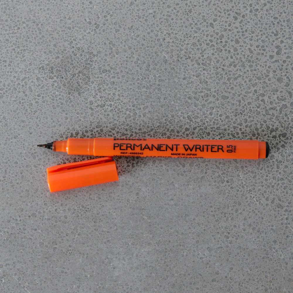 Permanent pen - Black