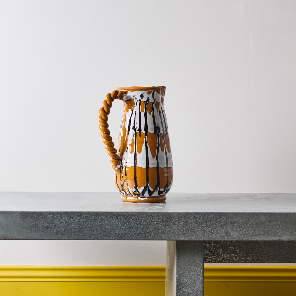 Modern jug - Brown